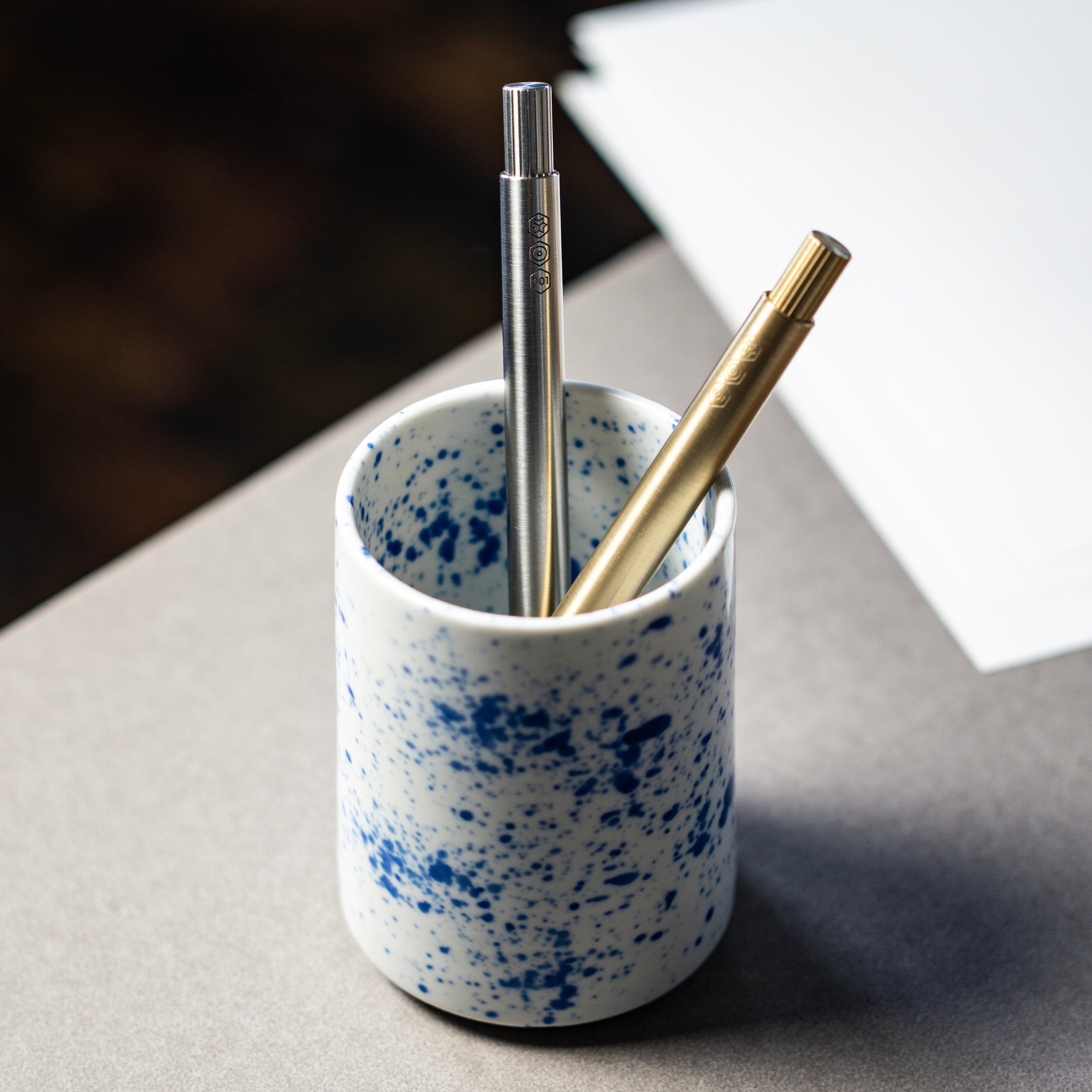 AJOTO Imari Pen Pot | Blue and white ceramic
